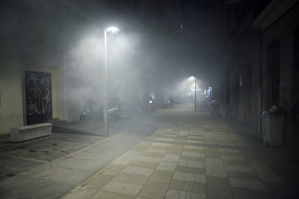 25 minutes of protest in Smoke « Urbanlightscapes.net